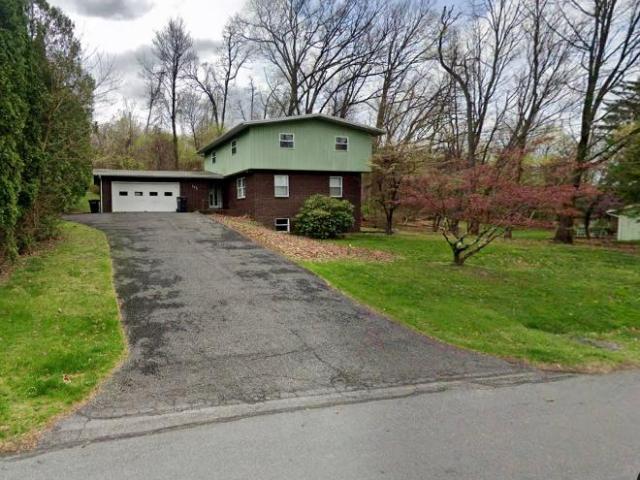 4 Br, 4 bath, Single Family 323 Matilda Ave