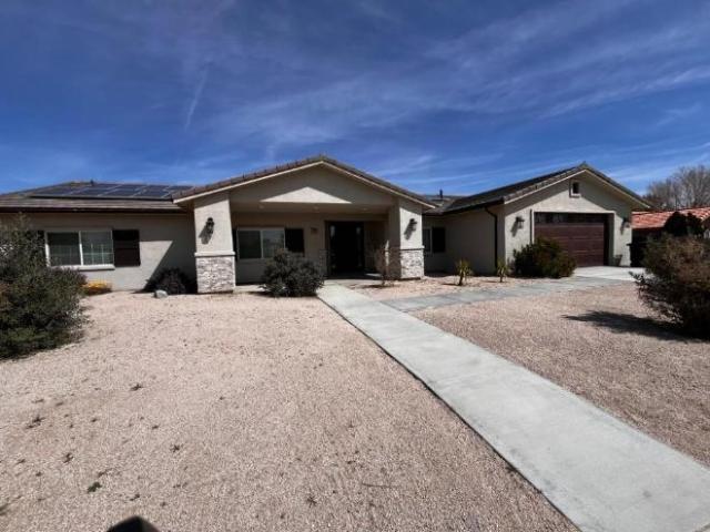 4 Br, 4 bath, Single Family 4421 Stetson Ave