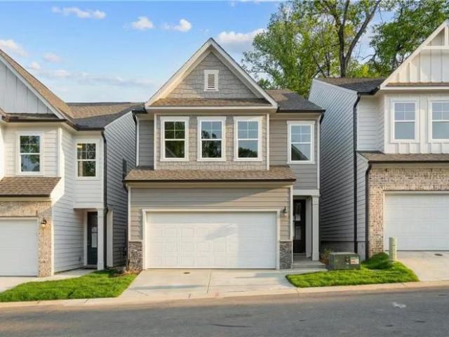 4 Br, 4 bath, Single Family 4723 Canary Diamond Ln