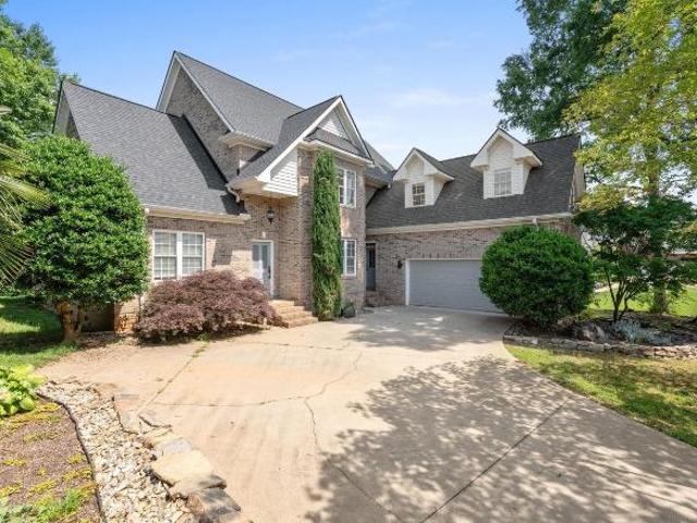 4 Br, 4 bath, Single Family 403 Mossy Ledge Ln