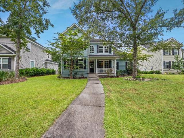 4 Br, 4 bath, Single Family 414 Hamlet Cir