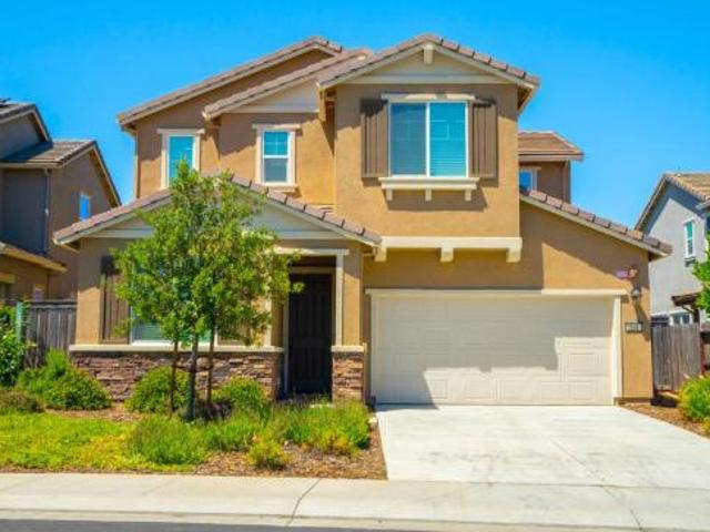 4 Br, 4 bath, Single Family 548 Aliki Dr