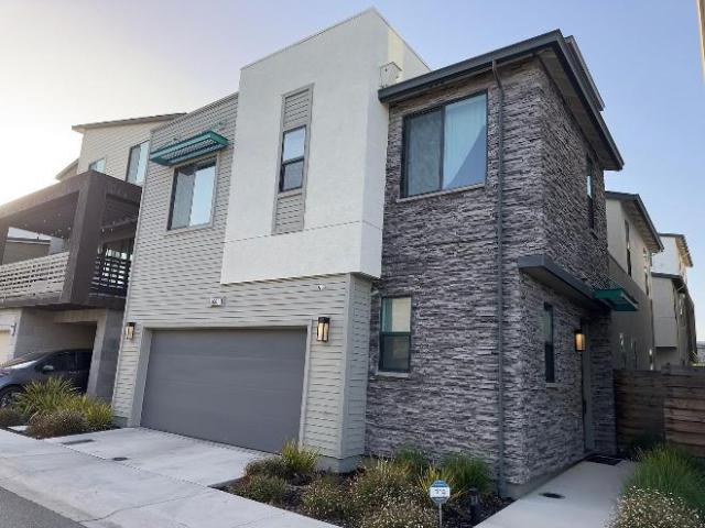 4 Br, 4 bath, Single Family 5661 Beale Ave