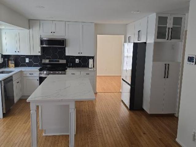 4 Br, 4 bath, Single Family 5719 Rocky Run Dr