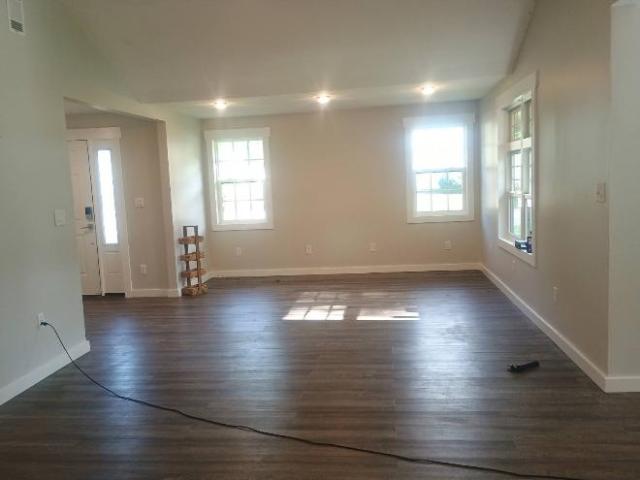 4 Br, 4 bath, Single Family 505 S First Street