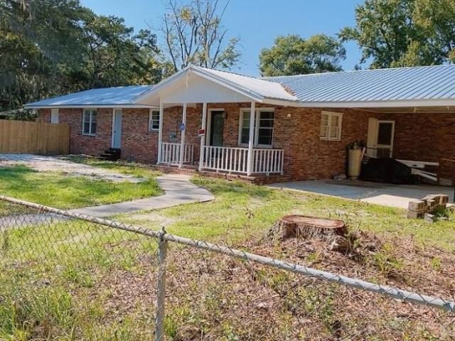 4 Br, 4 bath, Single Family 533 Scranton Rd