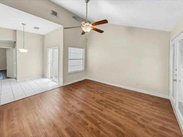 4 Br, 4 bath, Single Family 6419 Horsepen Bayou Dr