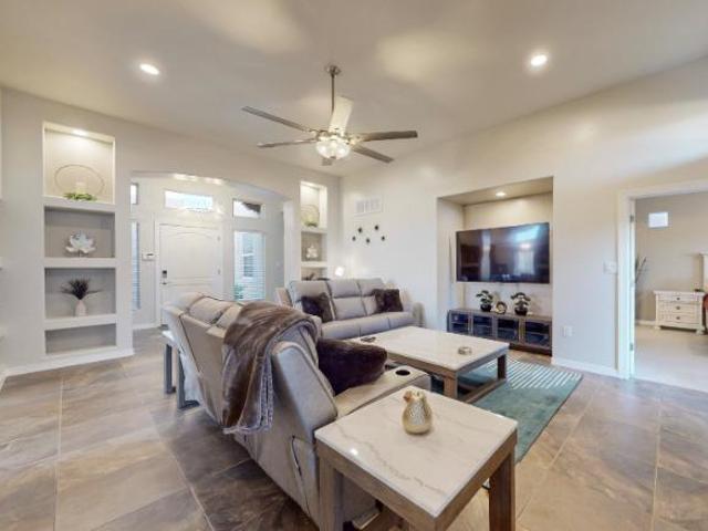 4 Br, 4 bath, Single Family 6620 Agave Verde Way Ne
