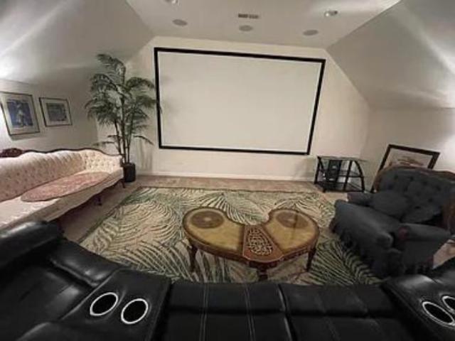 4 Br, 4 bath, Single Family 6640 Wildlife Ln