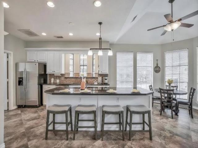 4 Br, 4 bath, Single Family 6035 Spring Creek Grove Ln
