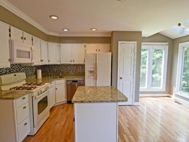 4 Br, 4 bath, Single Family 6084 Joust Lane