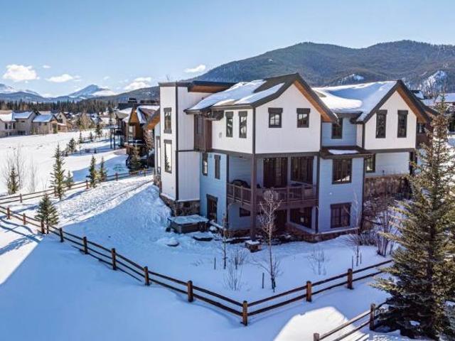 4 Br, 4 bath, Single Family 80 Mule Deer Ct