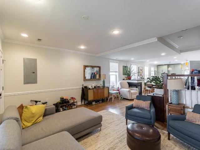 4 Br, 4 bath, Single Family 904 Webster St Nw
