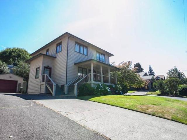 4 Br, 4 bath, Single Family 923 Cascade Ave