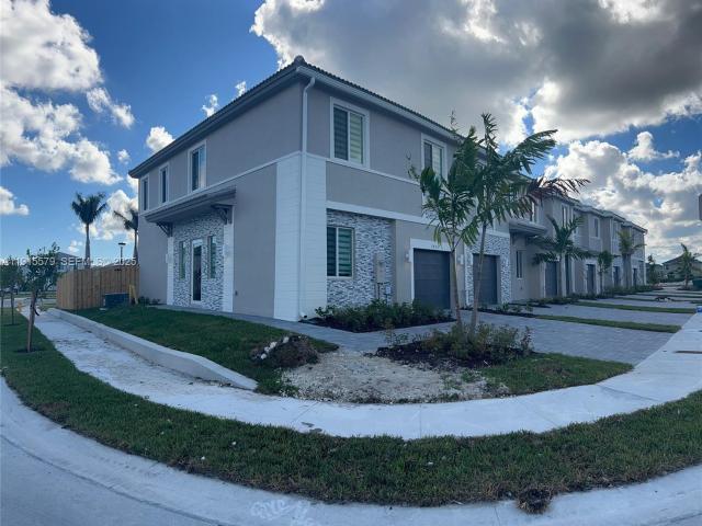 4 BR, 4 BA Apartment 1455 Southeast 6th Terrace, Homestead, FL 33034