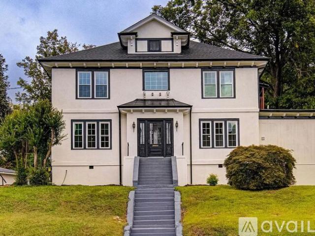 4 BR, 4 BA Apartment 1523 W 1st St, Winston Salem, NC 27104