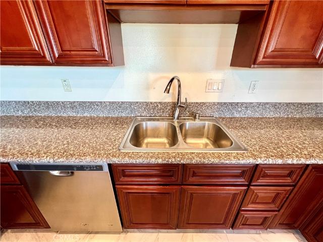 4 BR, 4 BA Apartment 1672 East Harvard Place, Ontario, CA 91764