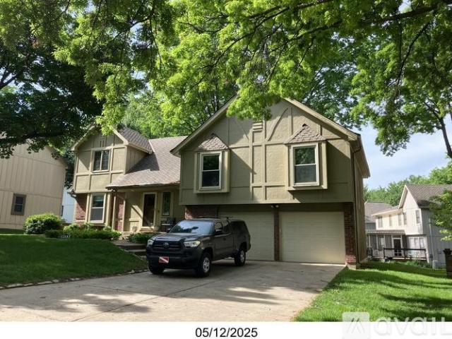 4 BR, 4 BA Apartment 12649 W 80th St, Lenexa, KS 66215