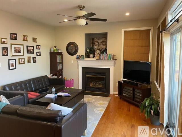 4 BR, 4 BA Apartment 13438 Burrough Farm Drive, Herndon, VA 20171