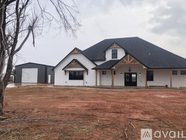 4 BR, 4 BA Apartment 2725 Stinnett Ln, Guthrie, OK 73044