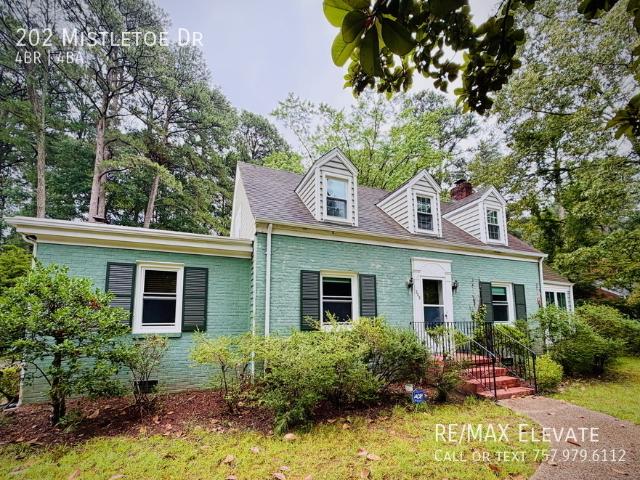 4 BR, 4 BA Apartment 202 Mistletoe Dr, Newport News, VA 23606