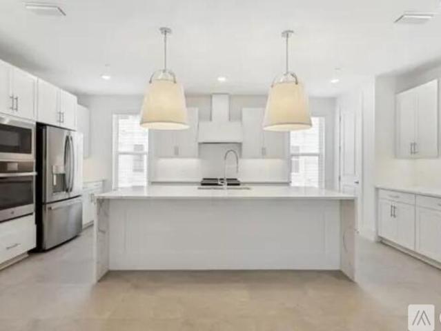 4 BR, 4 BA Apartment 2183 East South Street, Unit Vdara 001, Orlando, FL 32803