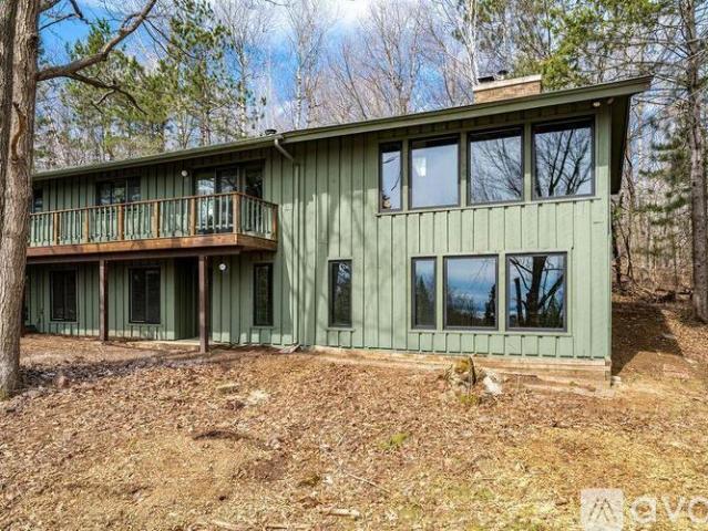 4 BR, 4 BA Apartment 2207 Heather Avenue, Duluth, MN 55803