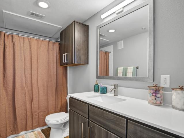 4 BR, 4 BA Apartment 2306 Nueces St, Austin, TX 78705