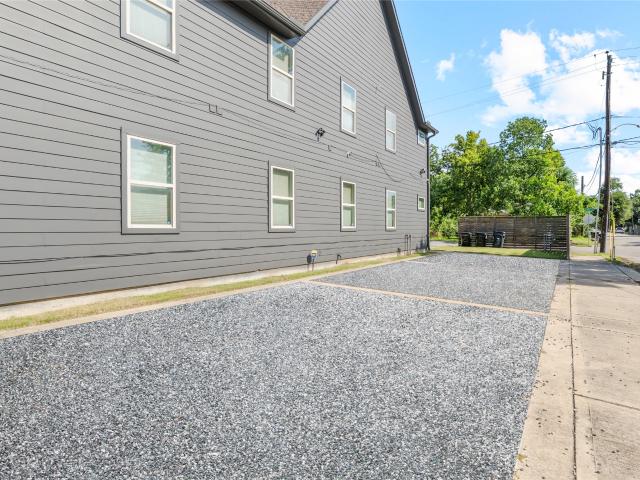 4 BR, 4 BA Apartment 3424 Tuam Street, Houston, TX 77004