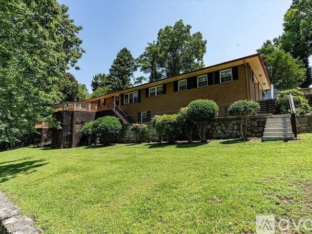 4 BR, 4 BA Apartment 304 Westview Dr, Rossville, GA 30741