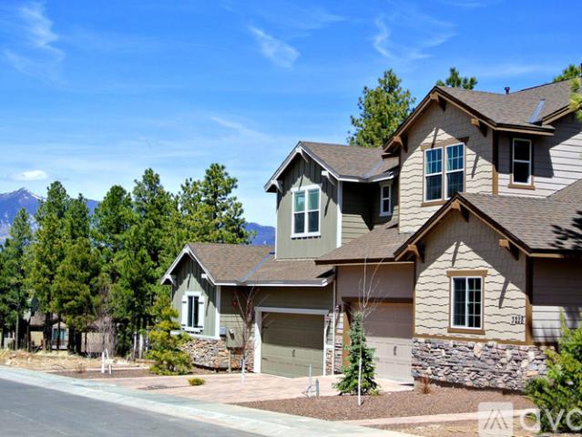 4 BR, 4 BA Apartment 3271 S Burgess Ln, Unit 1, Flagstaff, AZ 86001