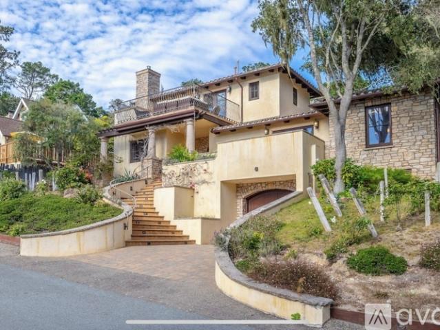 4 BR, 4 BA Apartment 3 Dolores Street, Carmel By The Sea, CA 93923