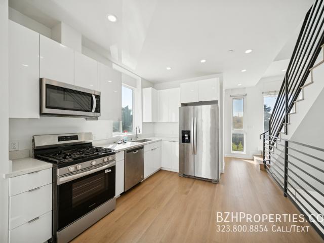 4 BR, 4 BA Apartment 4525 St Elmo Dr, Los Angeles, CA 90019
