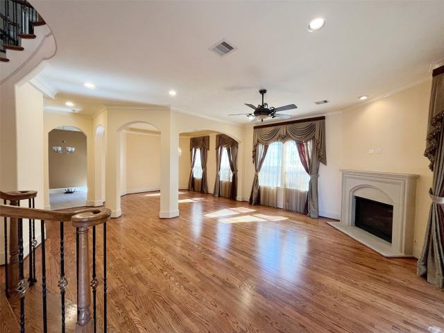 4 BR, 4 BA Apartment 5455 Hidalgo Street, Houston, TX 77056