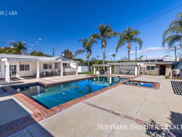 4 BR, 4 BA Apartment 5510 Wilbur Ave, Tarzana, CA 91356