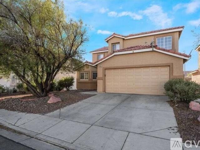 4 BR, 4 BA Apartment 5021 Drifting Pebble Street, North Las Vegas, NV 89081