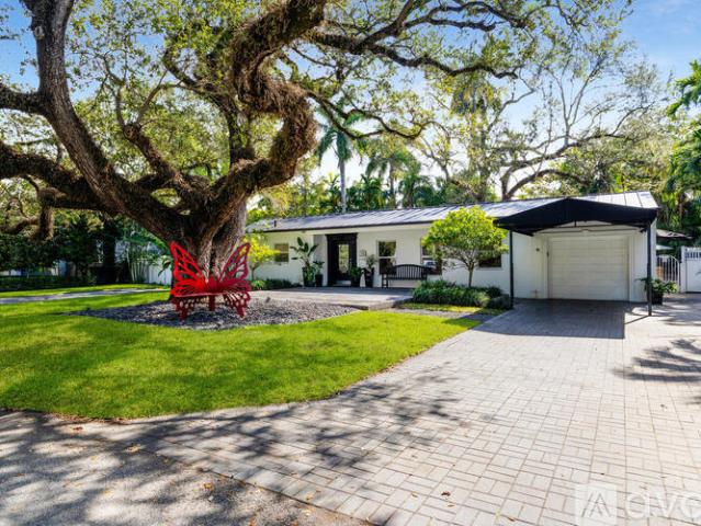 4 BR, 4 BA Apartment 5100 SW 75th St, Miami, FL 33143