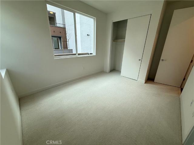 4 BR, 4 BA Apartment 693 South Lyon Street, Santa Ana, CA 92705