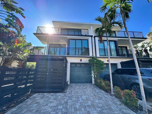 4 BR, 4 BA Apartment 722 NE 15th Ave # 2, Fort Lauderdale FL 33304, Fort Lauderdale, FL 33304