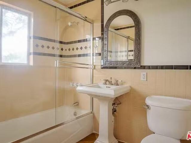 4 BR, 4 BA in Los Feliz 4018 Clayton Ave #4018