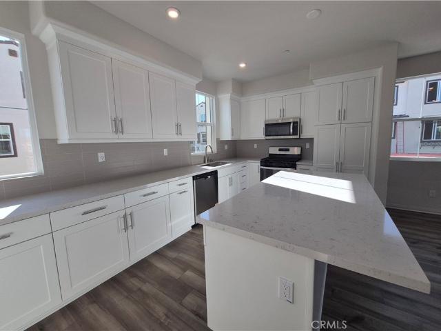 4 BR, 4 BA in Pomona