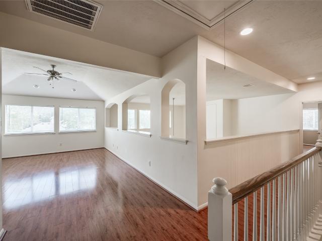 4 BR, 4 BA in The Village of Waters Lake