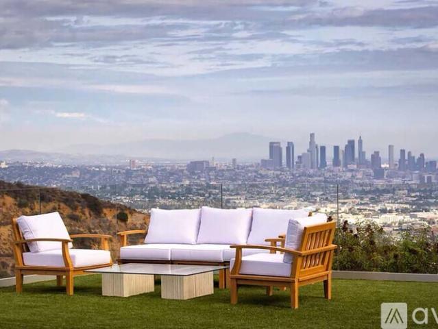 4 BR, 5.5 BA Apartment 2110 Hercules Dr, Los Angeles, CA 90046