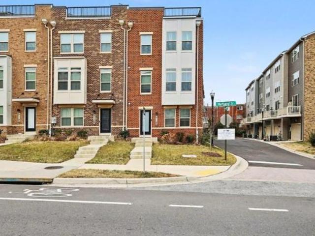 4 Br, 5 bath, Townhouse/Brownstone/RowHouse 6118 Northwest Dr