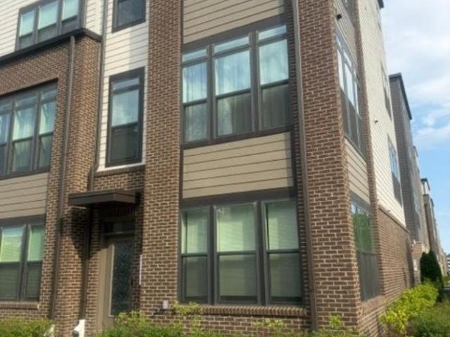 4 Br, 5 bath, Townhouse/Brownstone/RowHouse 8186 Varick Pl