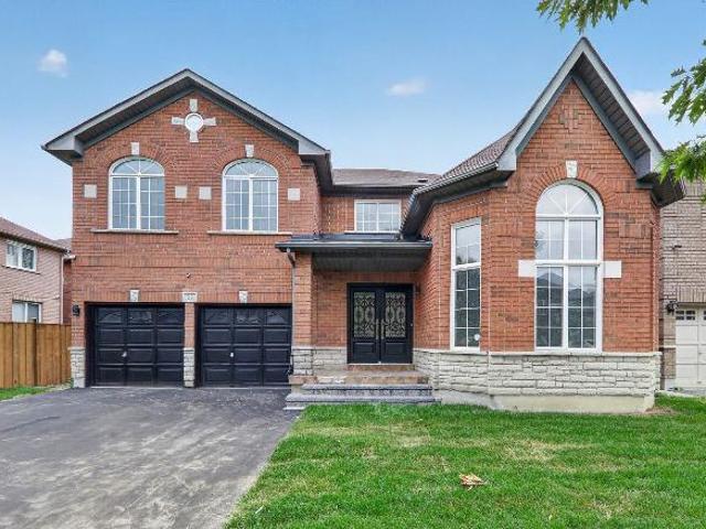 4 Br, 5 bath, Apartment 29 River Forest Street