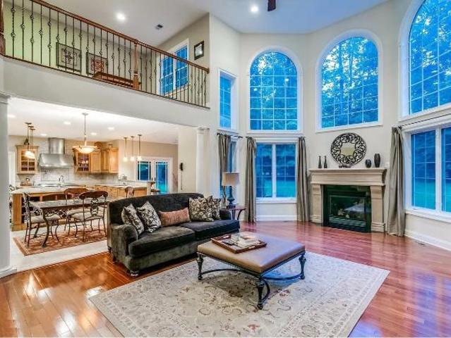 4 Br, 5 bath, Single Family 12616 Waterspout Ct