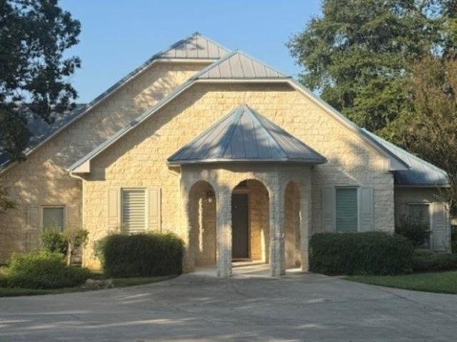 4 Br, 5 bath, Single Family 1 Spring Hill
