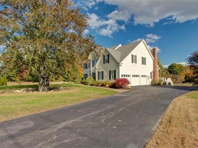 4 Br, 5 bath, Single Family 201 Maple St