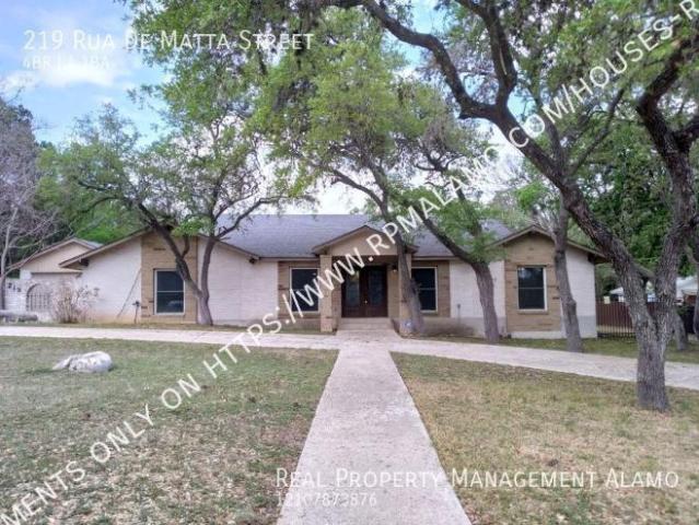 4 Br, 5 bath, Single Family 219 Rua De Matta Street